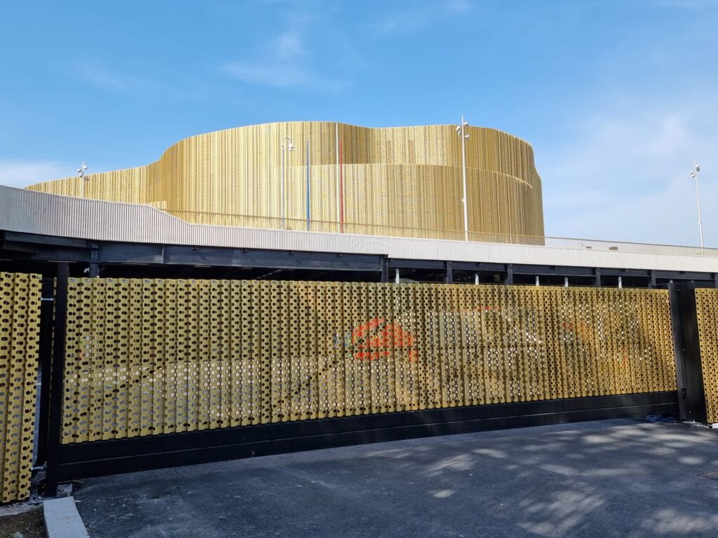 Sliding Gates Installation | Swansea, Cardiff, London | Integrated Fencing