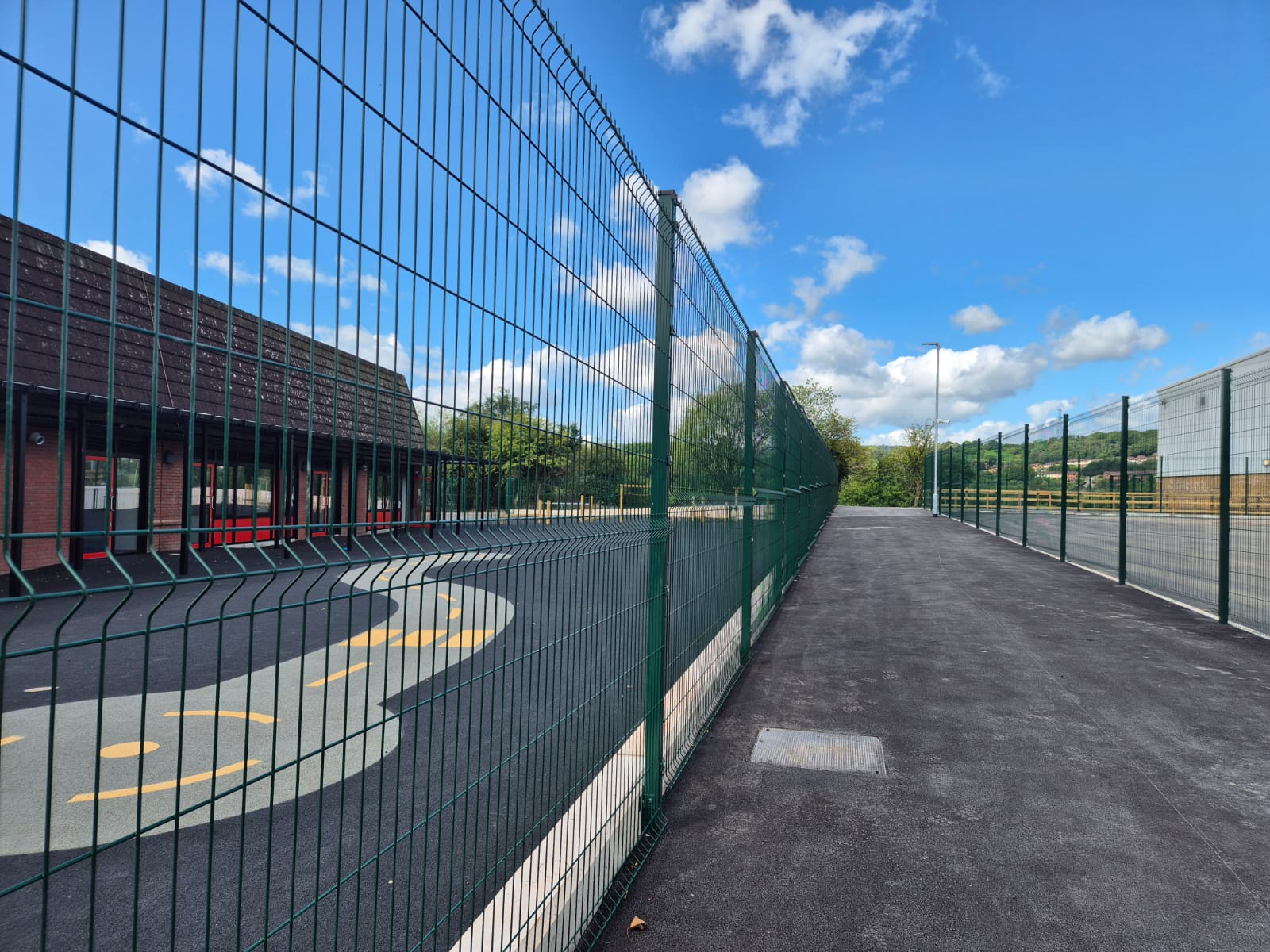 V Mesh Fencing | Swansea, Cardiff, London | Integrated Fencing
